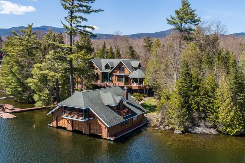 Lake House Rentals For A Late Summer Escape – Travel Curator