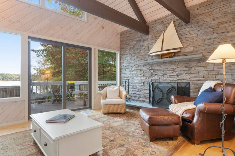 Lake House Rentals For A Late Summer Escape – Travel Curator