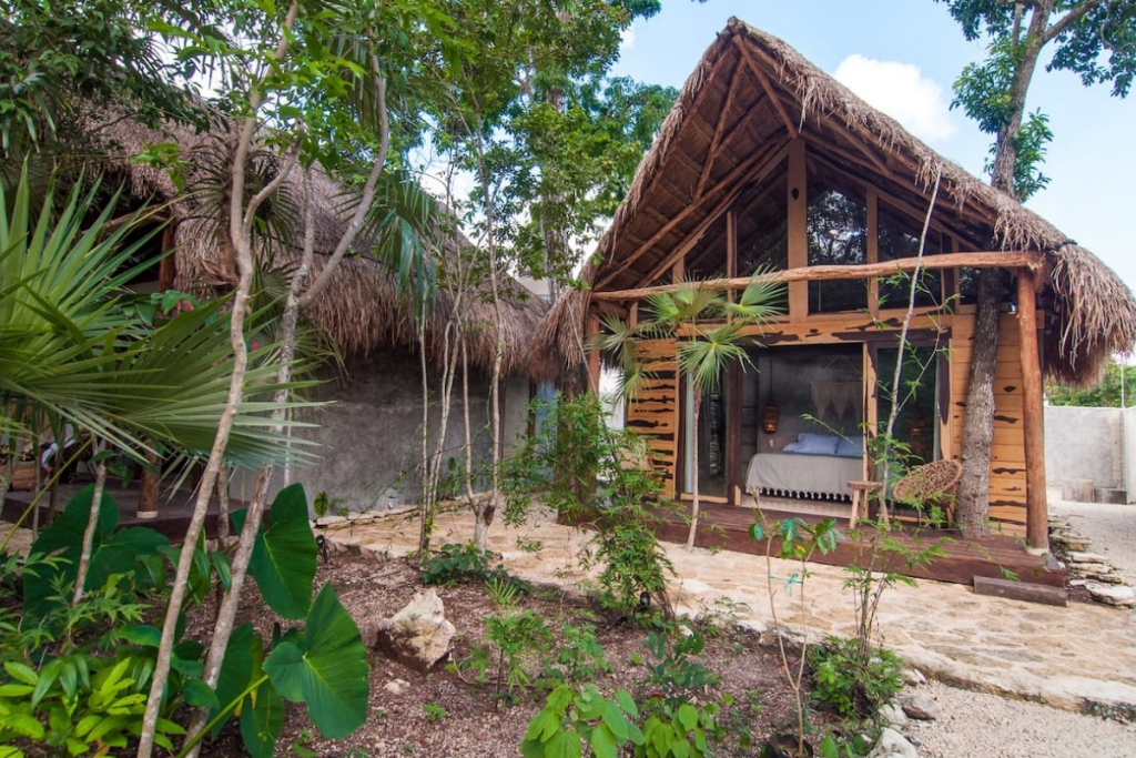 20 Spectacular Cozy Cabins on Airbnb Around the World – Travel Curator