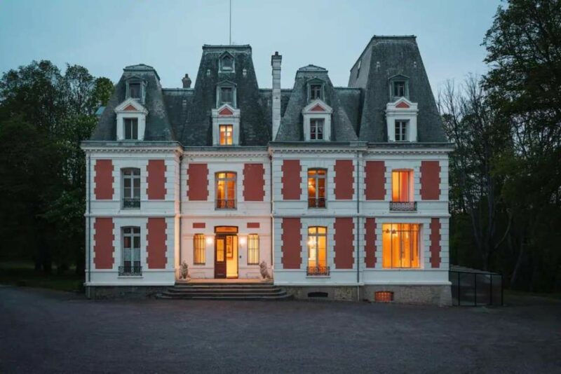 Castle Airbnbs & Home Rentals – Travel Curator